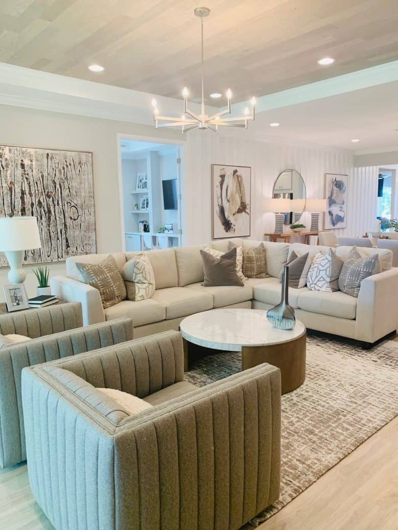 Embracing Granny Chic: A Guide to the Trendy Vintage Decor Style