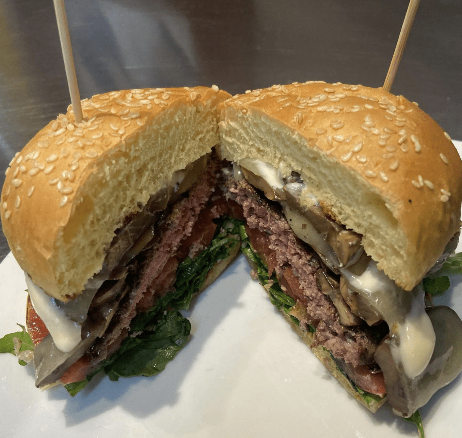 23 Best Burger Joints in Florida to Try On Your Next Trip!