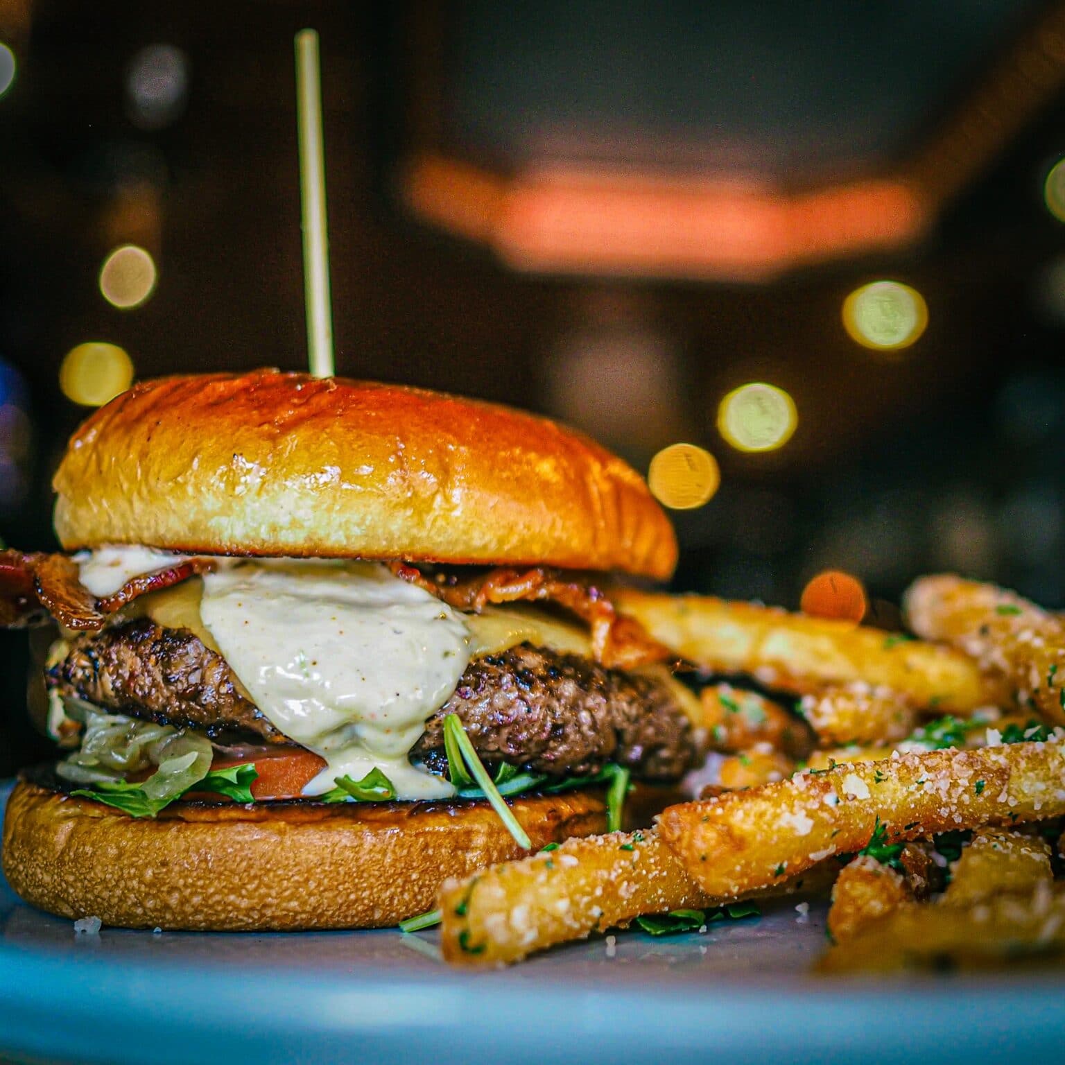 23 Best Burger Joints in Florida to Try On Your Next Trip!