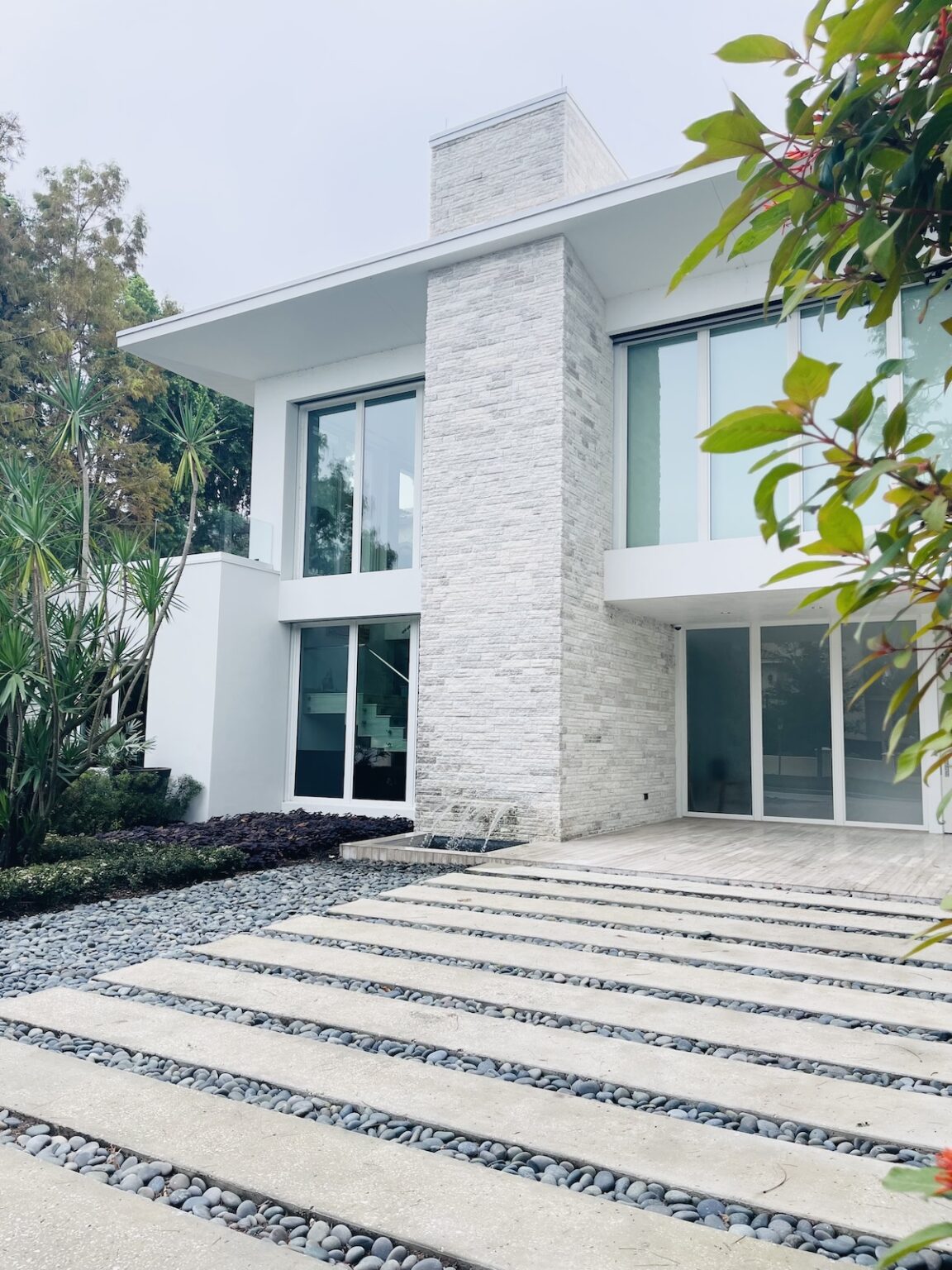15 Florida Home Exterior Ideas to Wow Your Neighbors
