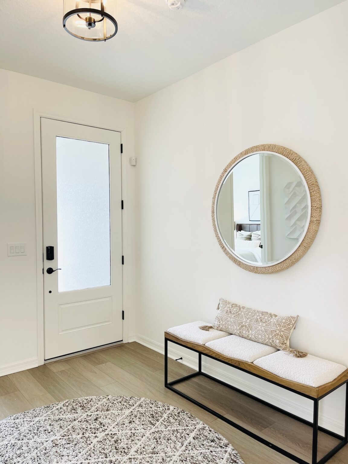 Small Entryway Ideas that Wow: Stylish Tips for an Unforgettable Welcome