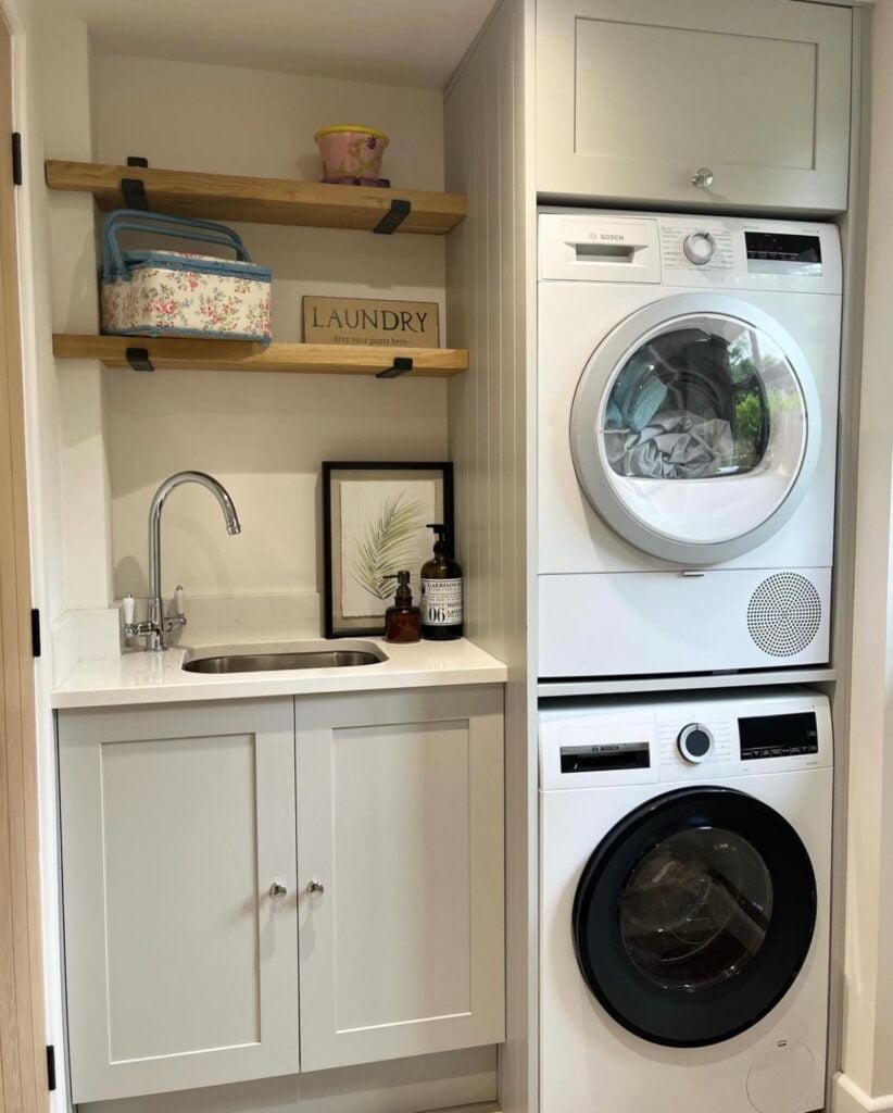 15 Stacked Laundry Room Ideas for Space-Saving Efficiency | Florida ...